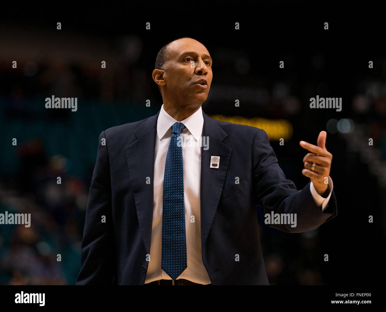 Stanford cardinal head coach johnny dawkins hi-res stock photography ...