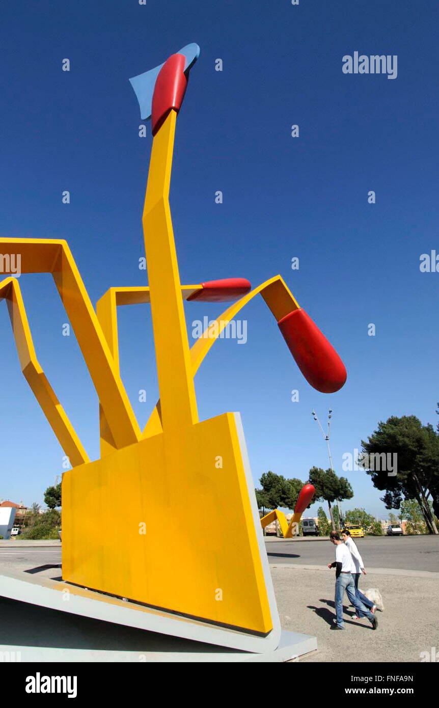 ´Mistos´ (matches) sculpture by Claes Oldenburg, Barcelona. Catalonia ...