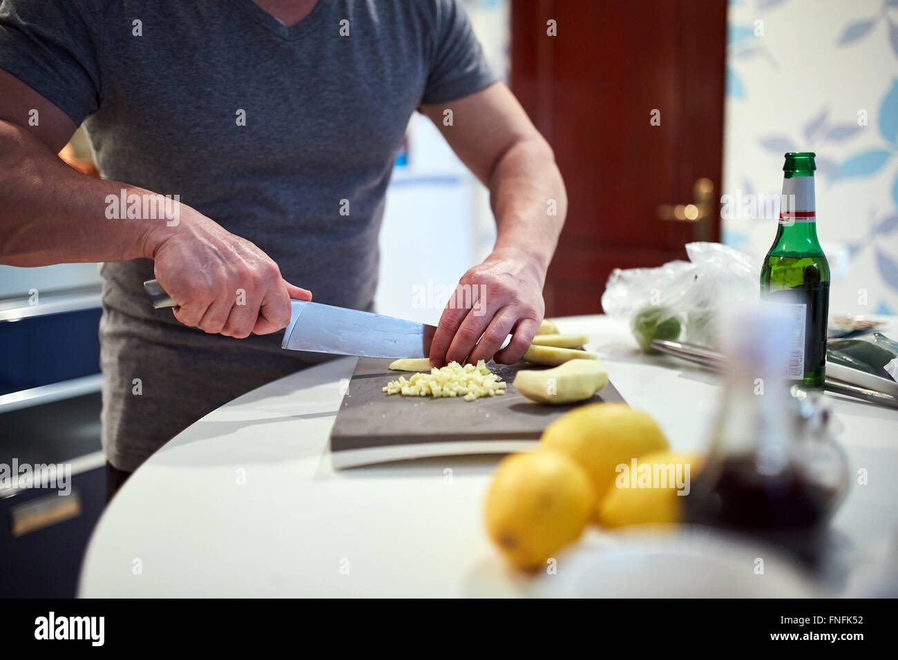 Chopping ginger hi-res stock photography and images - Alamy
