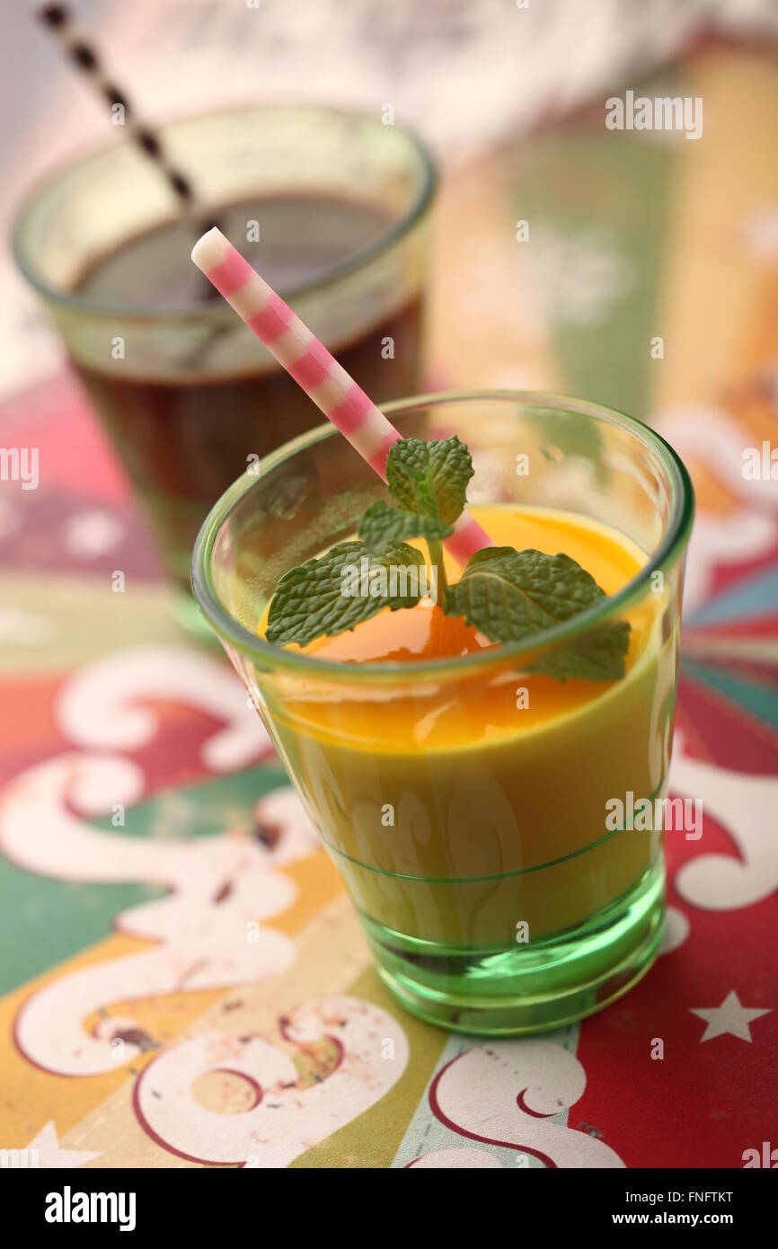 Starter shot glass hi-res stock photography and images - Alamy