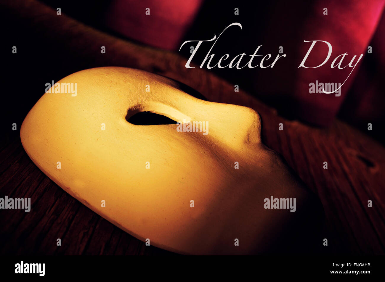 Theatrical mask hi-res stock photography and images - Alamy