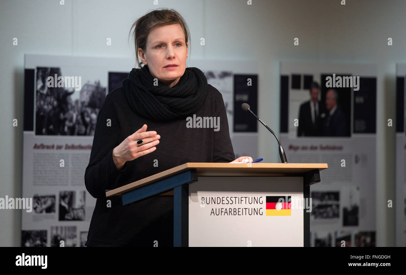 Berlin, Germany. 15th Mar, 2016. Laura Hottenrott, member of a research ...