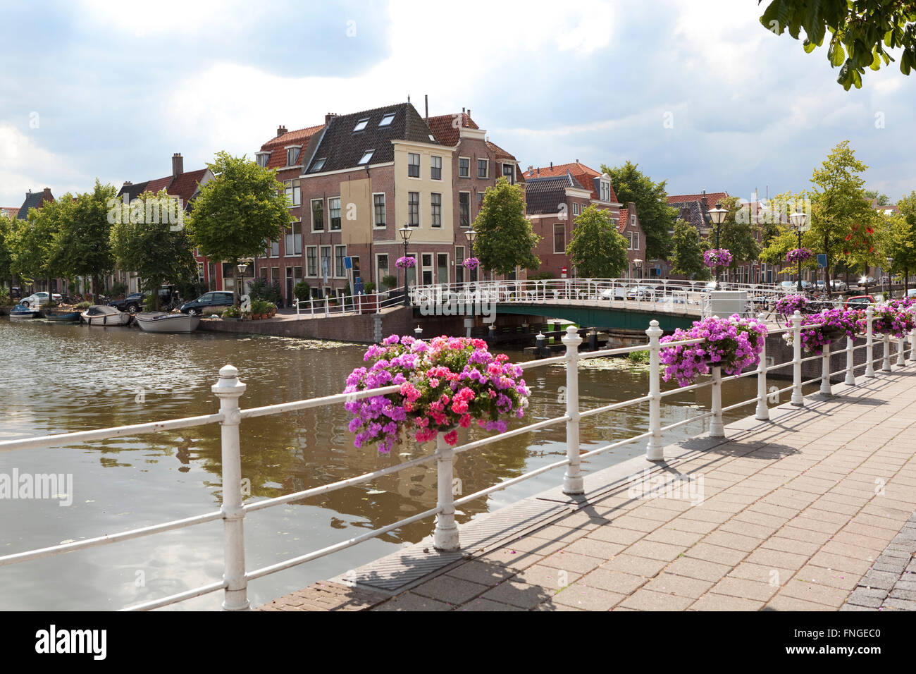 Horizontal canal hi-res stock photography and images - Alamy