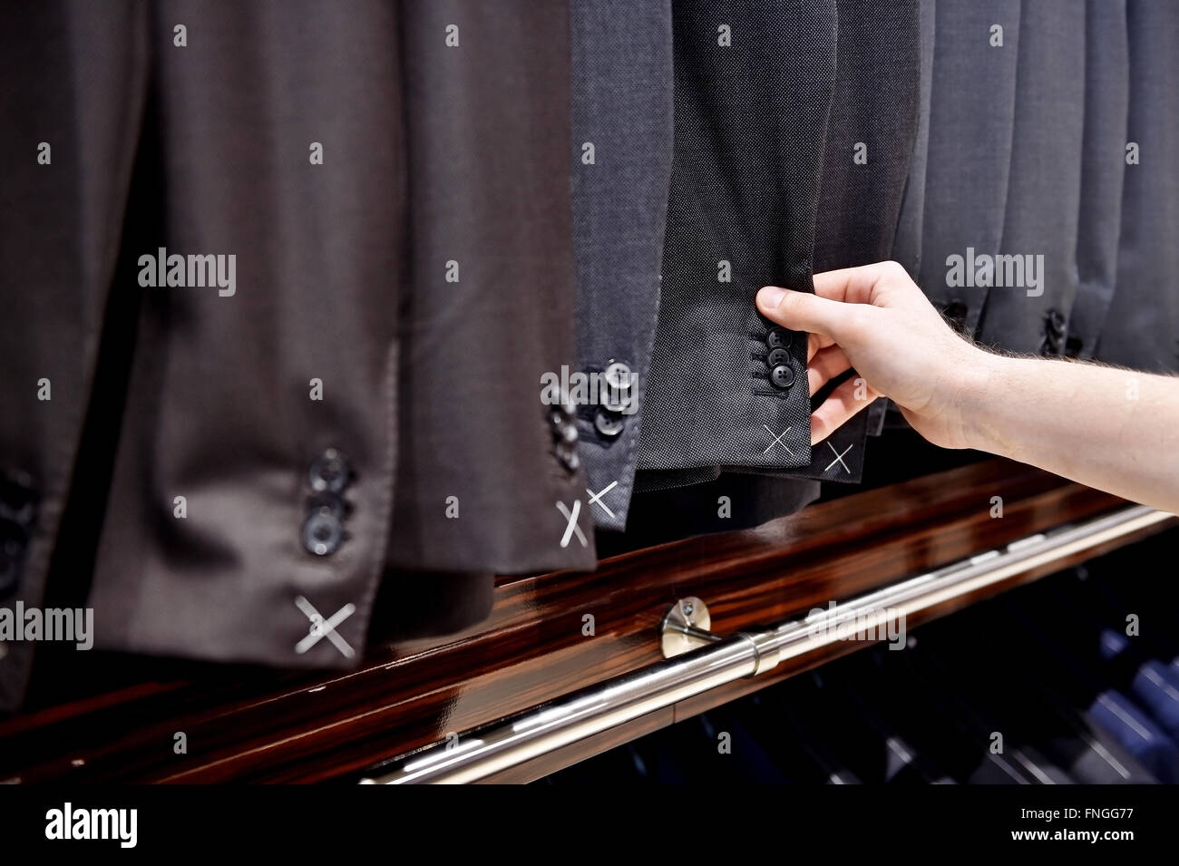 Man suit shop jacket hi-res stock photography and images - Alamy