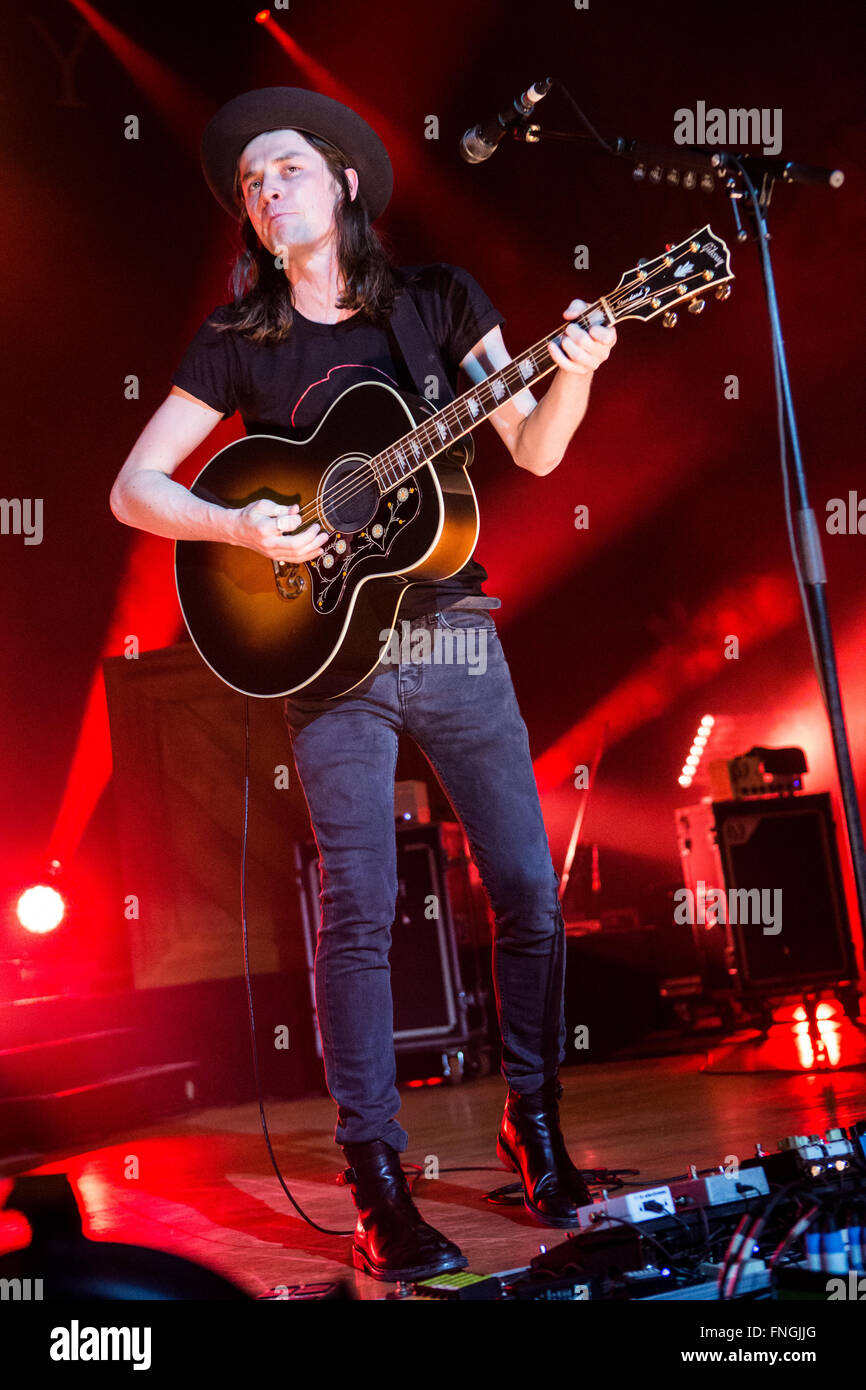 James bay singer 2016 hi-res stock photography and images - Alamy