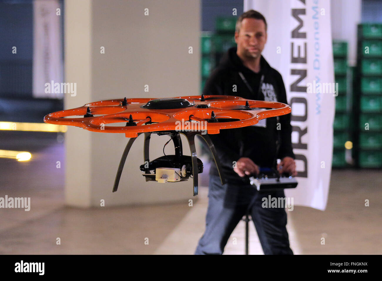 Flying drones hi-res stock photography and images - Alamy