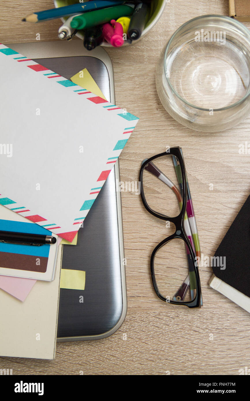 Flat lay essentials hi-res stock photography and images - Alamy