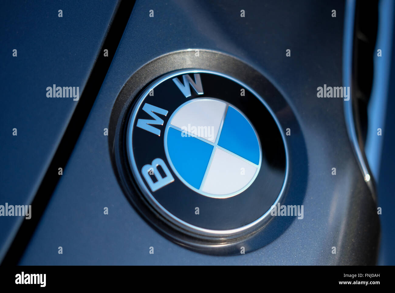 Bmw badge hi-res stock photography and images - Alamy