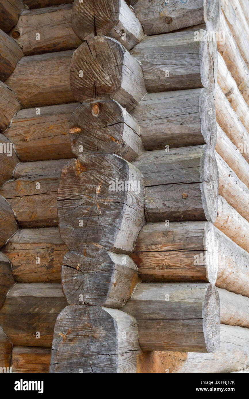 Wooden log wall Stock Photo - Alamy