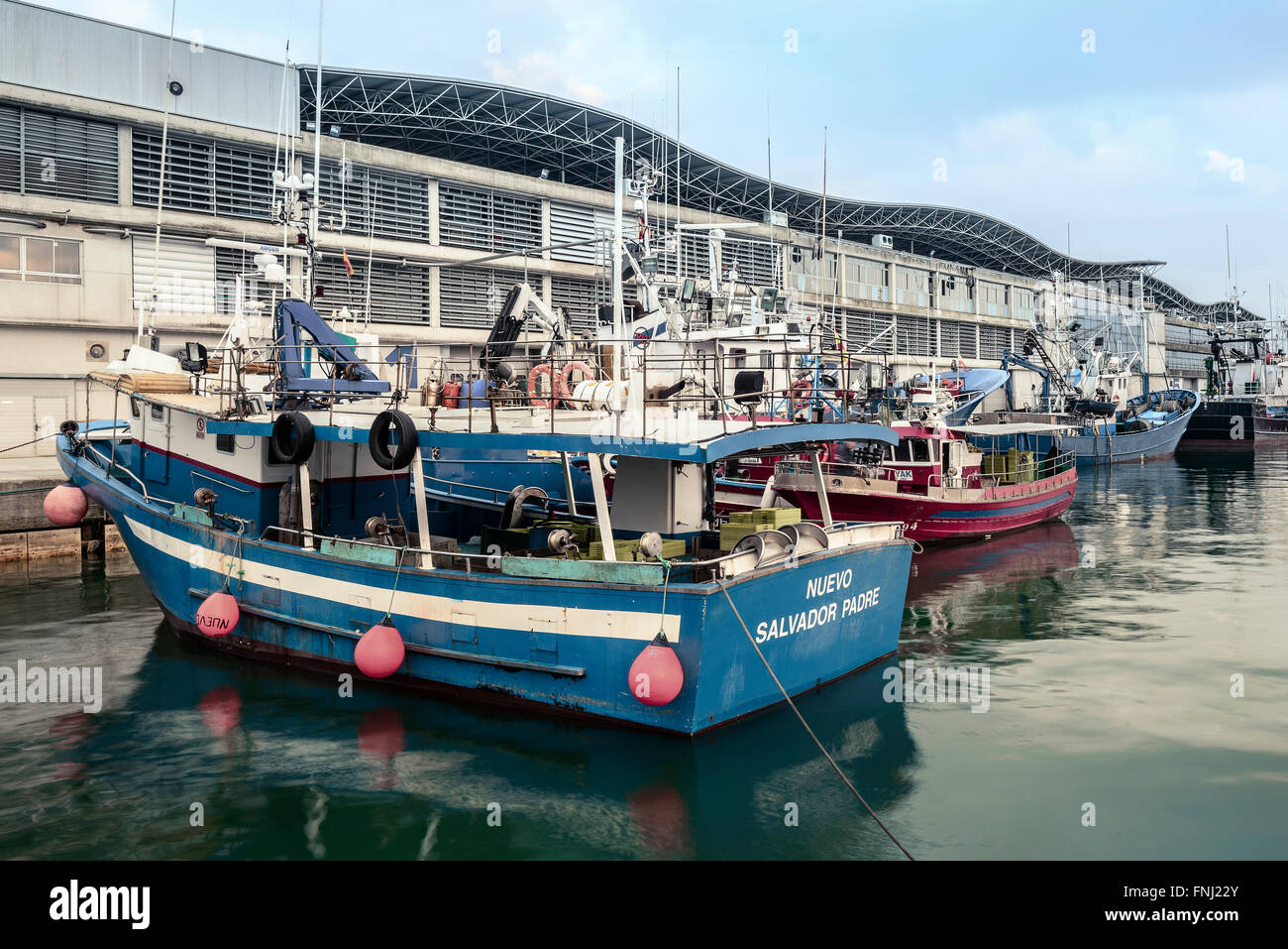 Santona fish market hi-res stock photography and images - Alamy