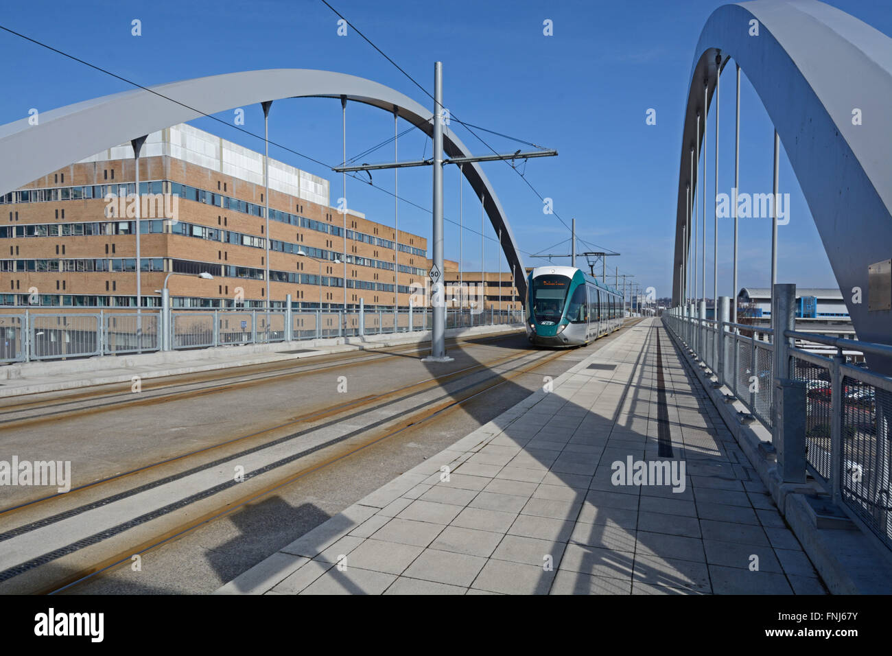 Horizontal bridge hi-res stock photography and images - Alamy