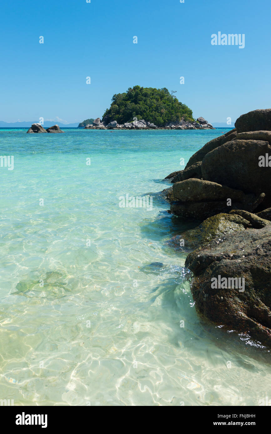 Beach rocks turquoise water hi-res stock photography and images - Alamy