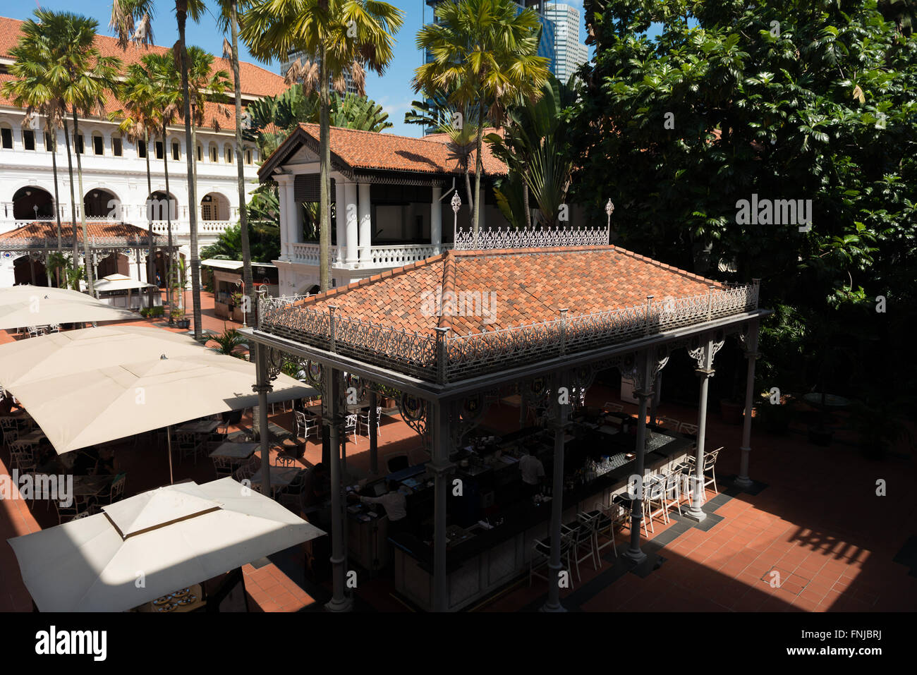 Raffles hotel outdoor terrace courtyard hi-res stock photography and ...