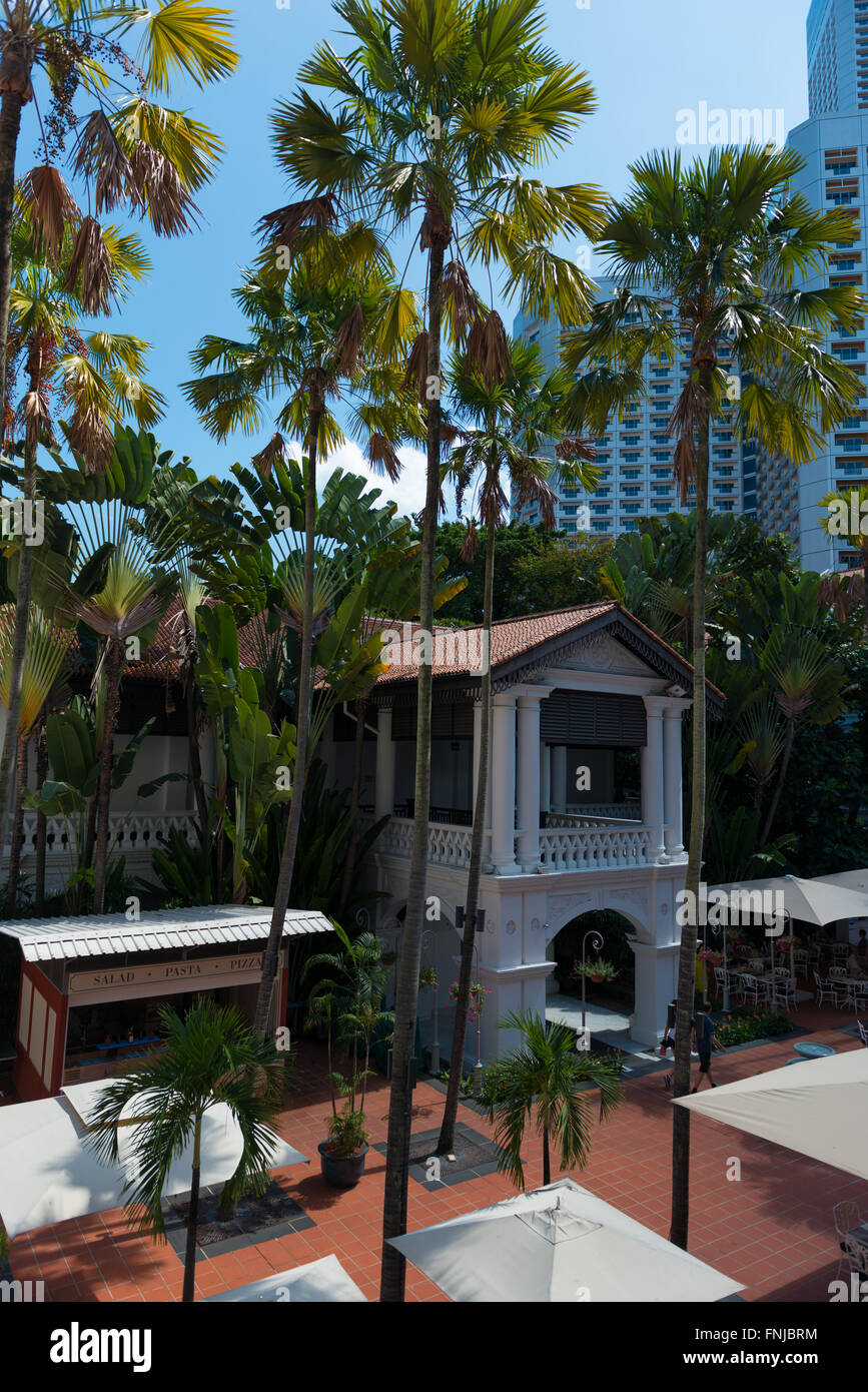Raffles Hotel Inner Garden & Food Court, Singapore Stock Photo - Alamy