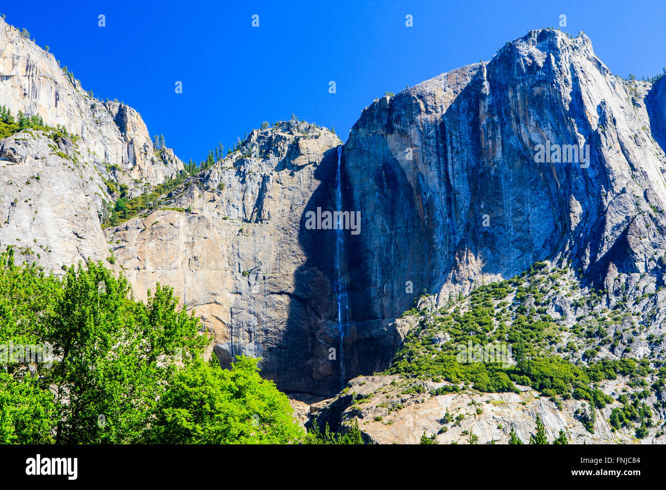 Yosemite Valley is a glacial valley in Yosemite NP in the western ...