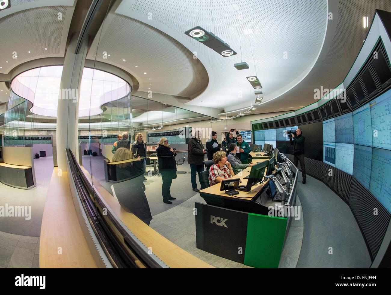 Oil refinery control room hi-res stock photography and images - Alamy