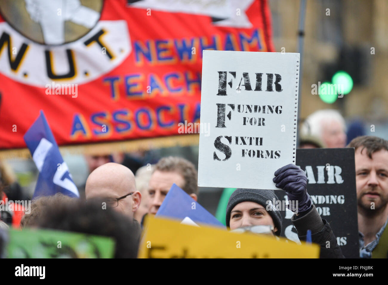 Sixth form uk hi-res stock photography and images - Alamy