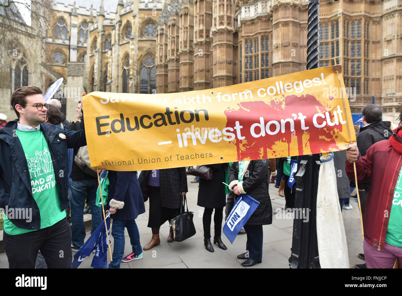 Westminster, London, UK. 15th March 2016. NUT members Sixth Form ...