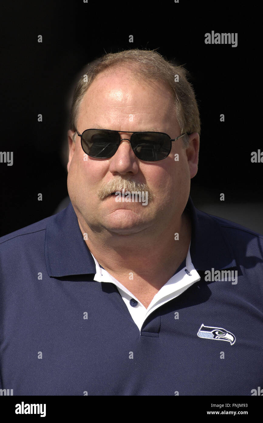 Tampa, Florida, USA. 31st Dec, 2006. Seattle Seahawks coach Mike ...
