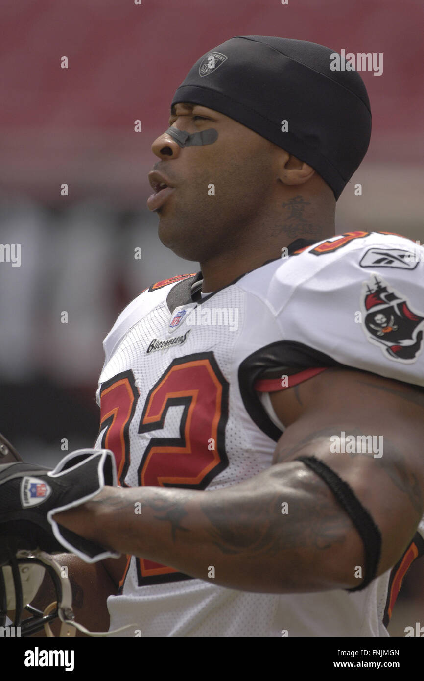Michael Pittman Flexing