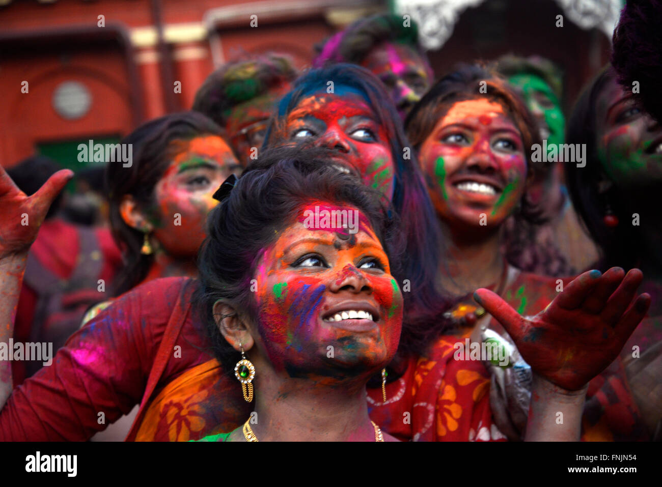 Kolkata, India. 15th Mar, 2016. Students enjoy playing abir ...
