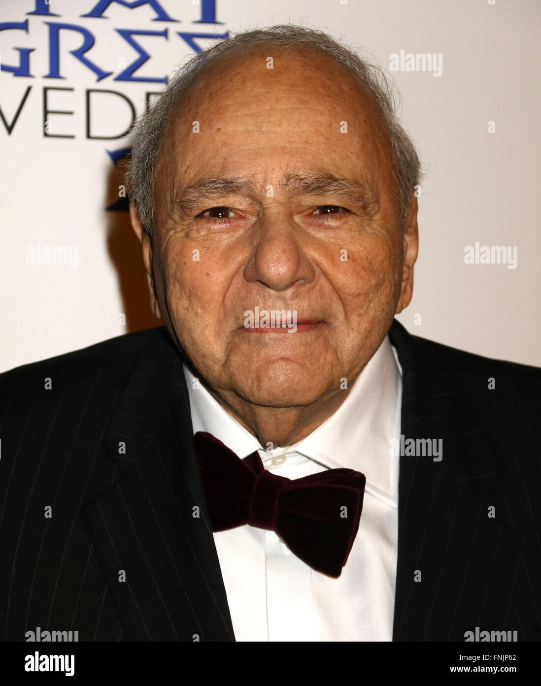 Michael constantine big fat greek hi-res stock photography and images ...