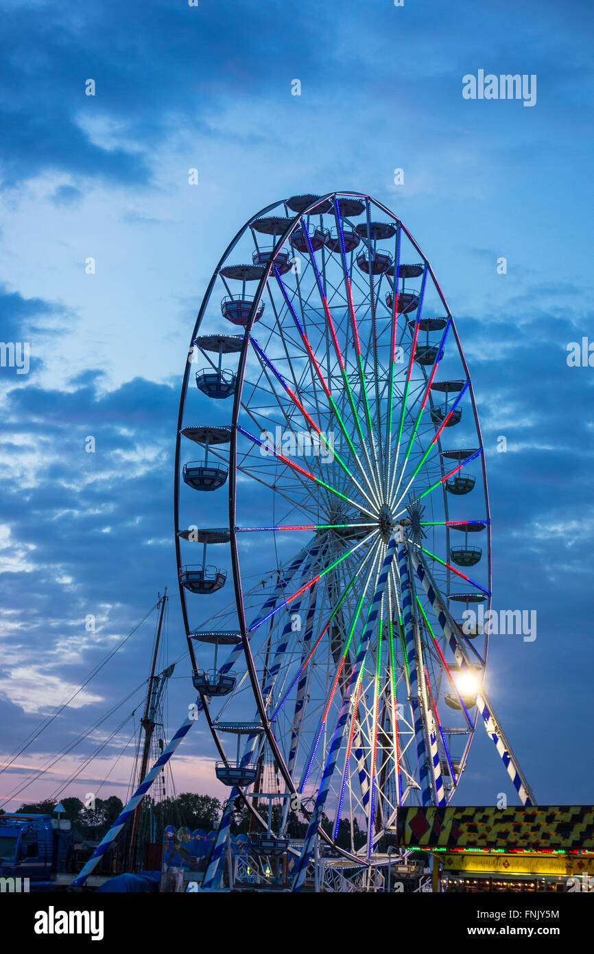 Ferris wheel technology hi-res stock photography and images - Alamy