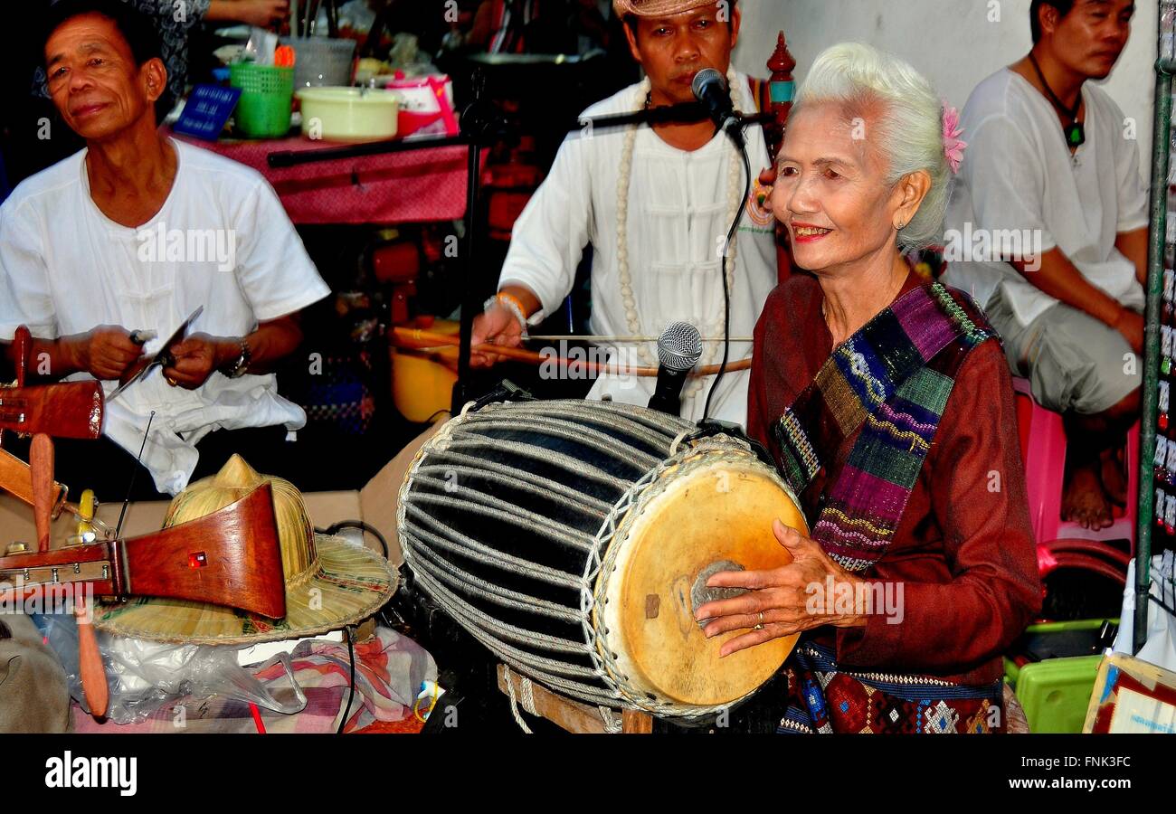 Chiang Mai, Thailand: The Sunday Walking Street Night Market on Thanon ...