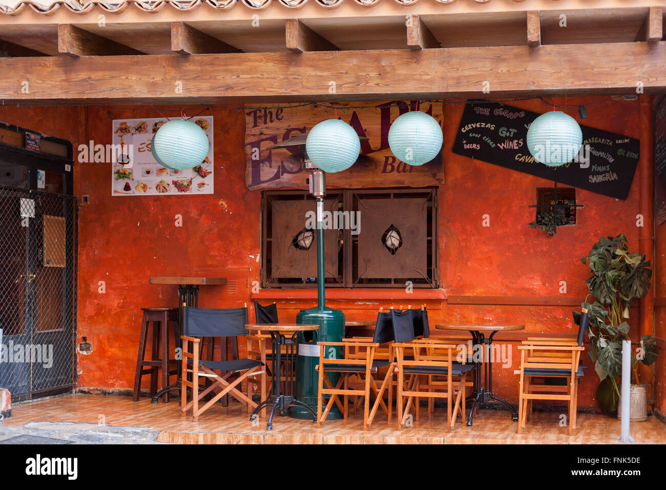 Terrace bar hi-res stock photography and images - Alamy