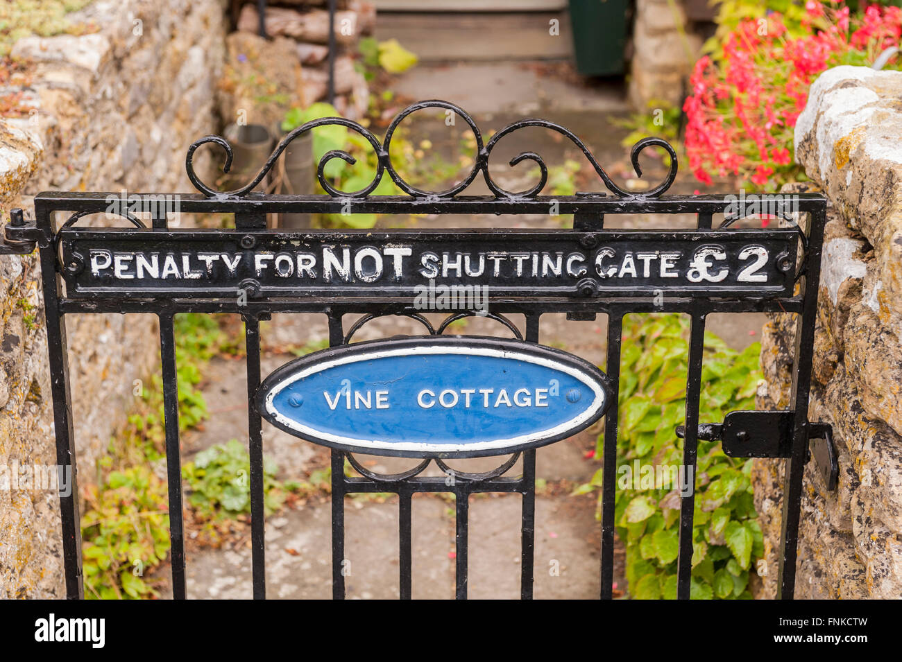 Gate sign signs hi-res stock photography and images - Alamy