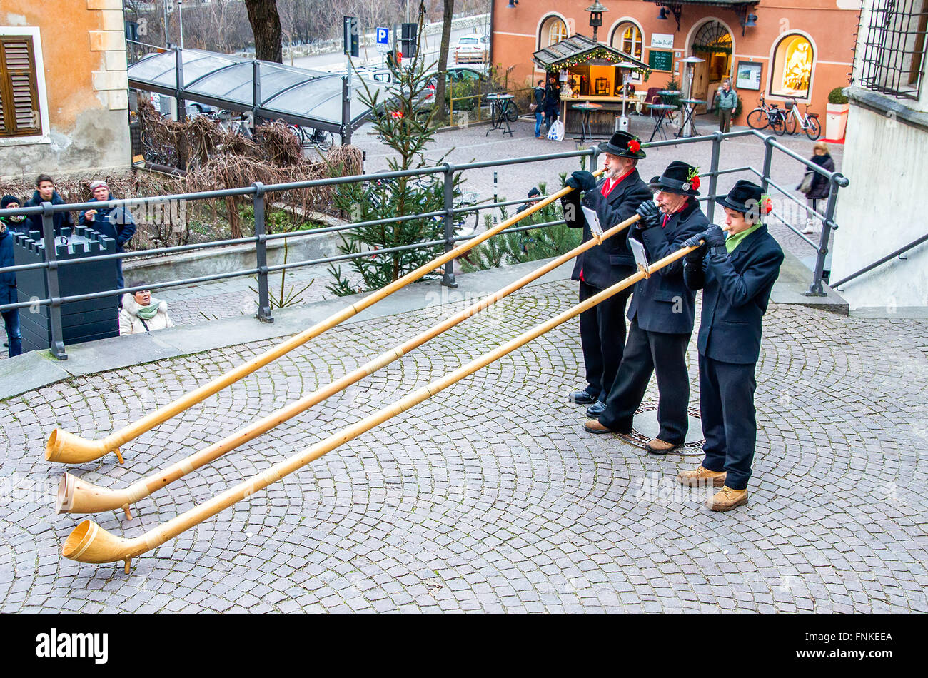 Alphorn hi-res stock photography and images - Alamy