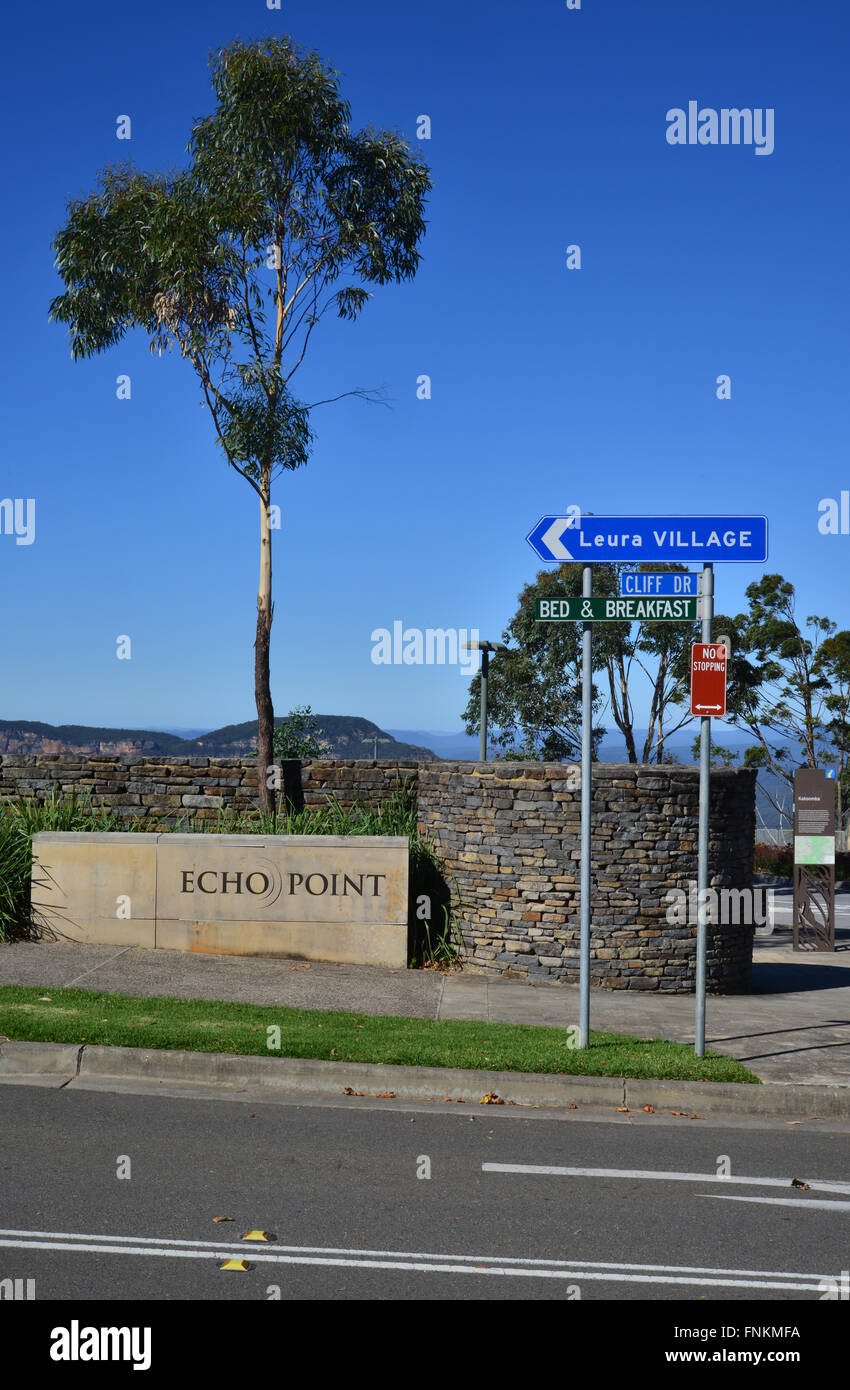 Australia blue mountains echo point hi-res stock photography and images ...