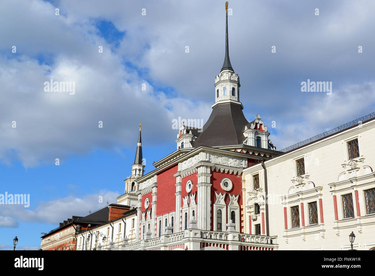 Kazansky railway station on Komsomolskaya Square Stock Photo - Alamy