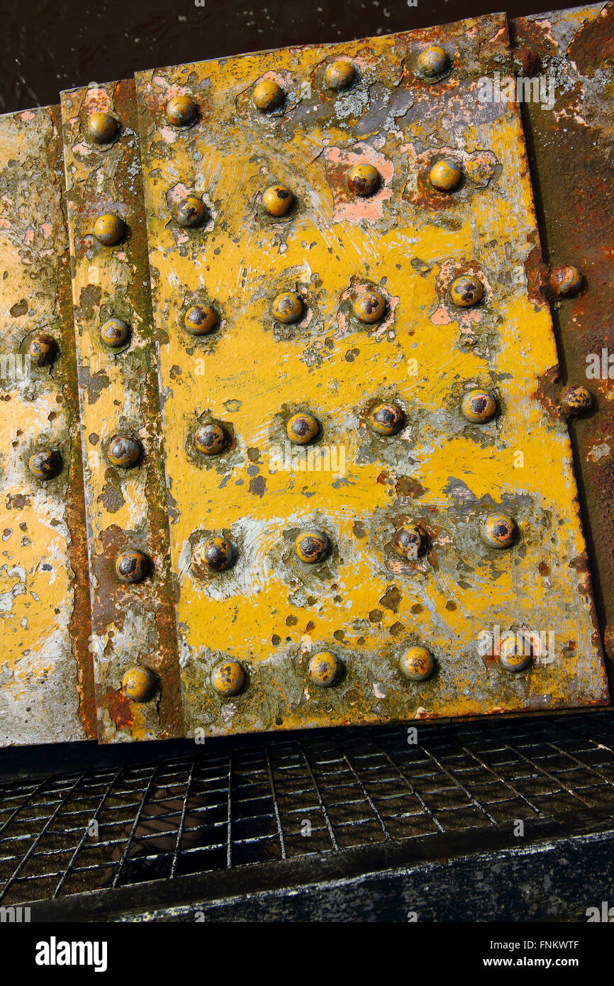 Metal bridge rivets hi-res stock photography and images - Alamy