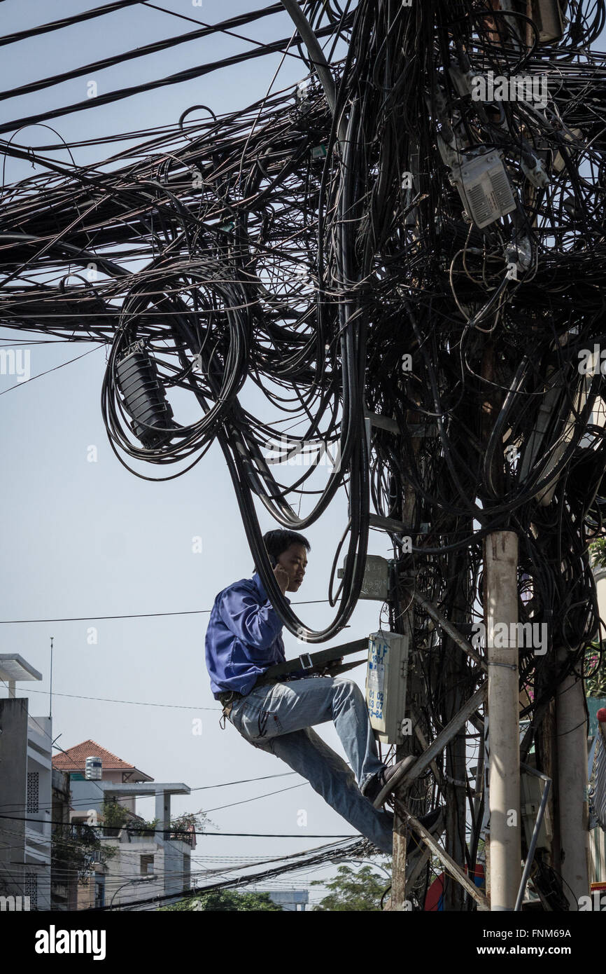 Safety cables hi-res stock photography and images - Alamy