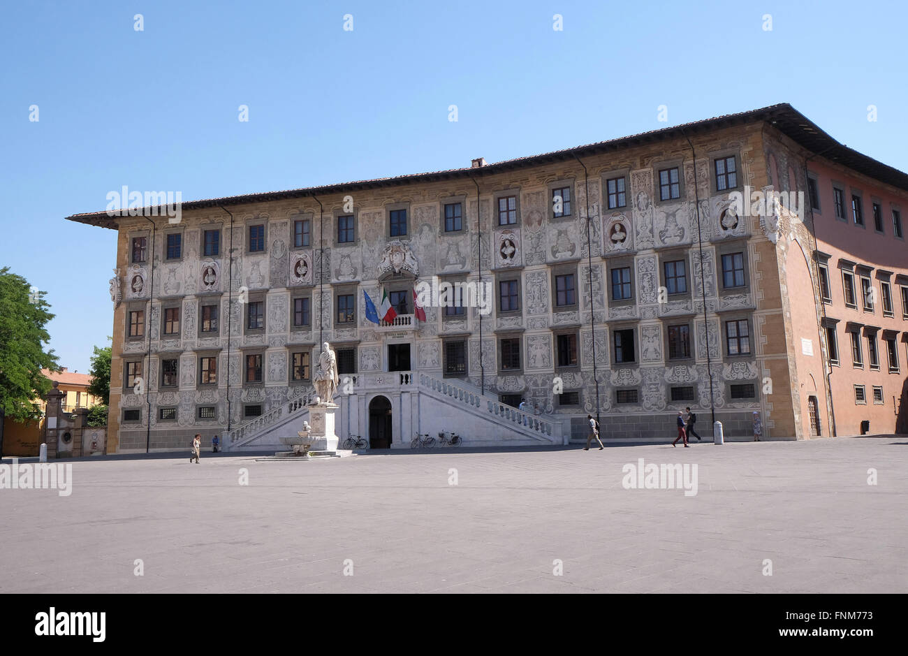 Building of Pisa Superiore University on Piazza dei Cavalieri (Palazzo ...