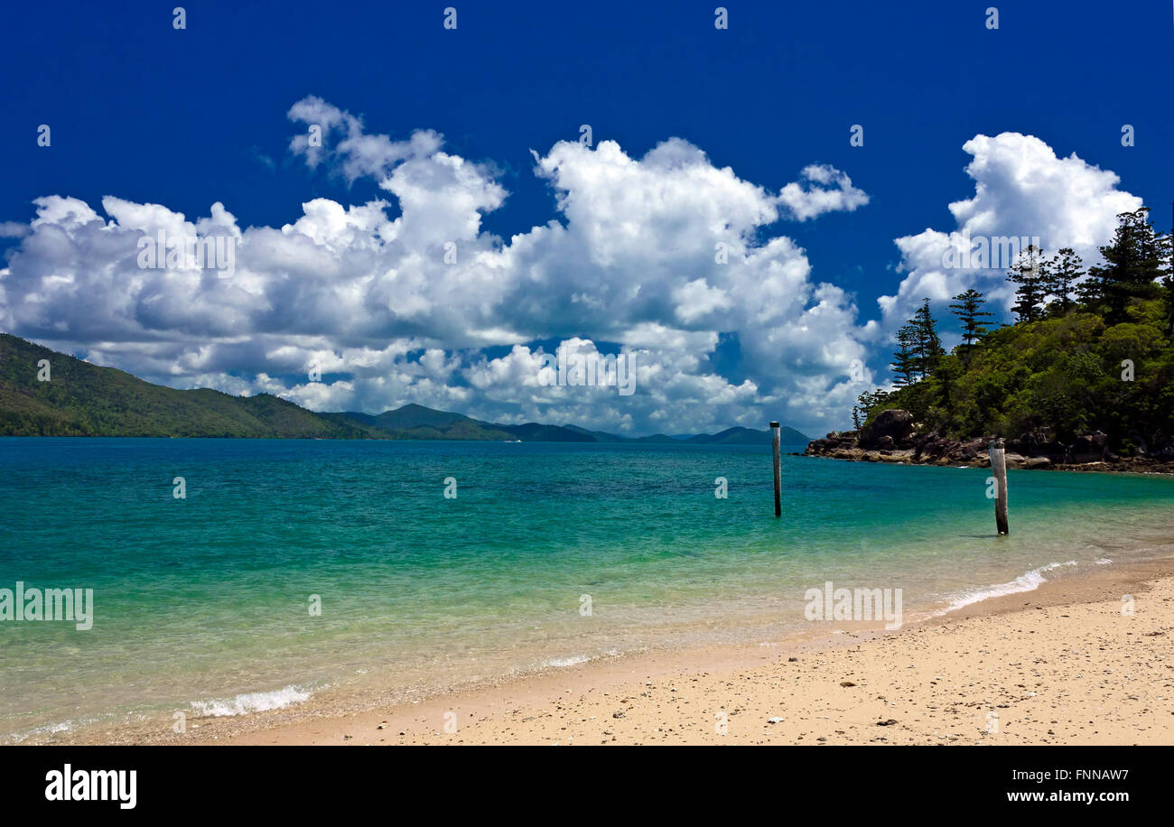 View across to islands in the Whitsundays, great barrier reef from the ...