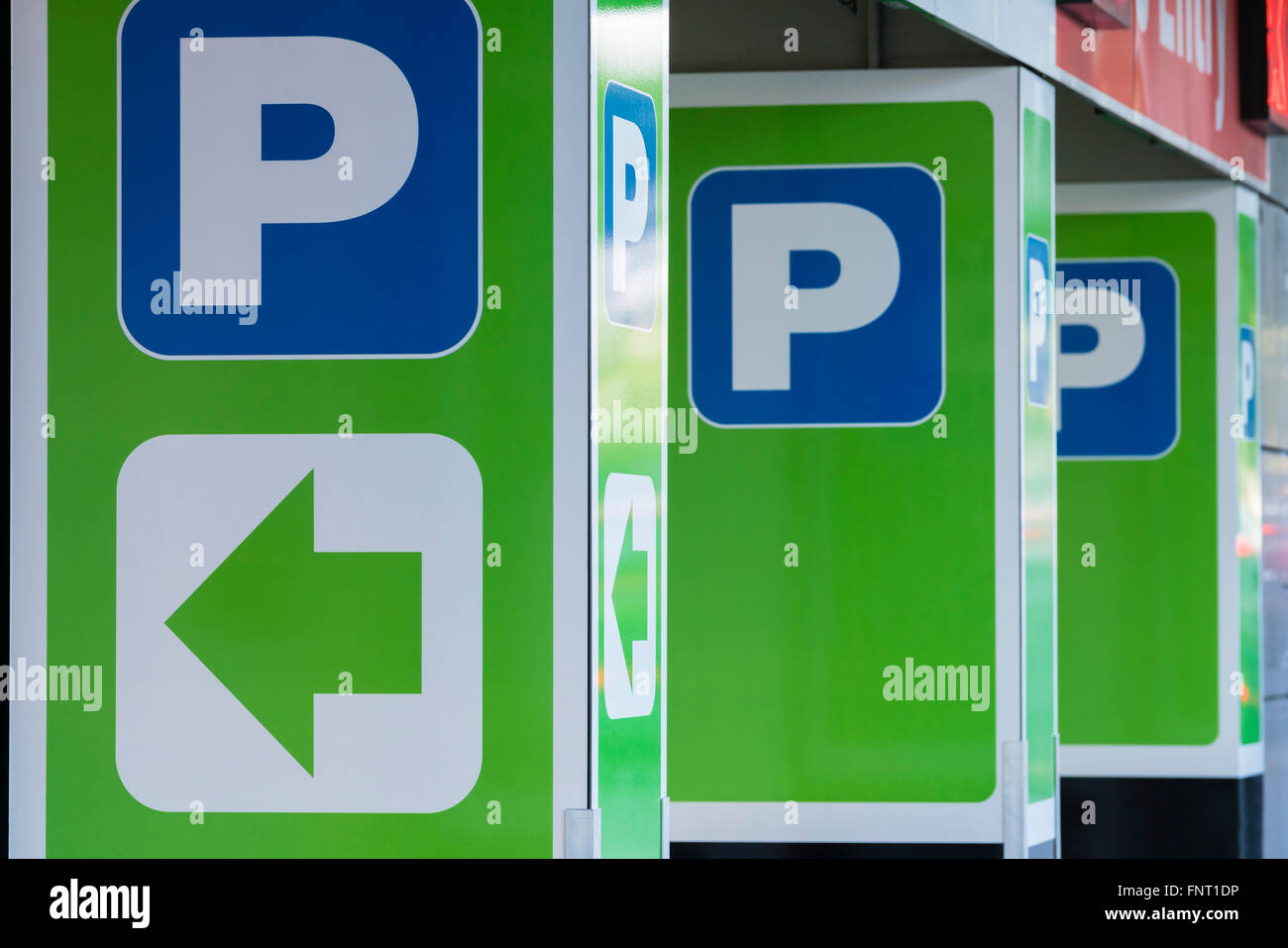 Car park sign hi-res stock photography and images - Alamy