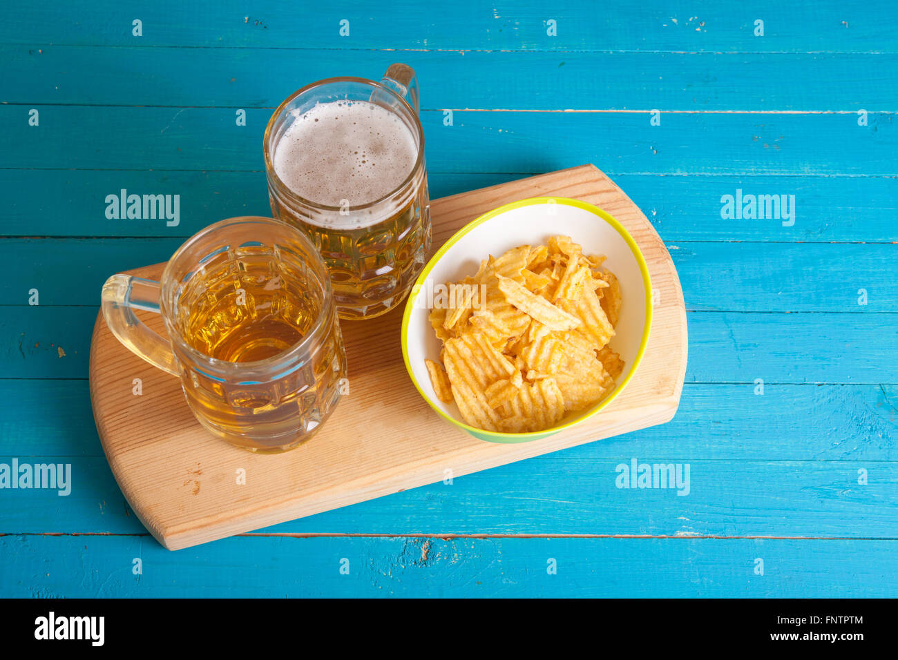 Mugs on table hi-res stock photography and images - Alamy