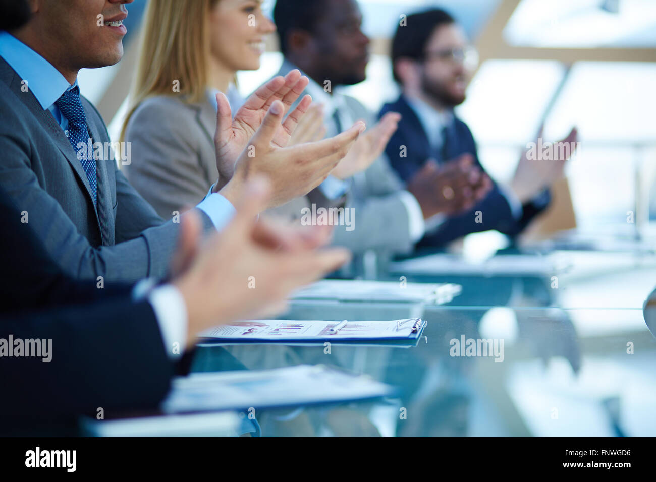 Applause High Resolution Stock Photography and Images - Alamy