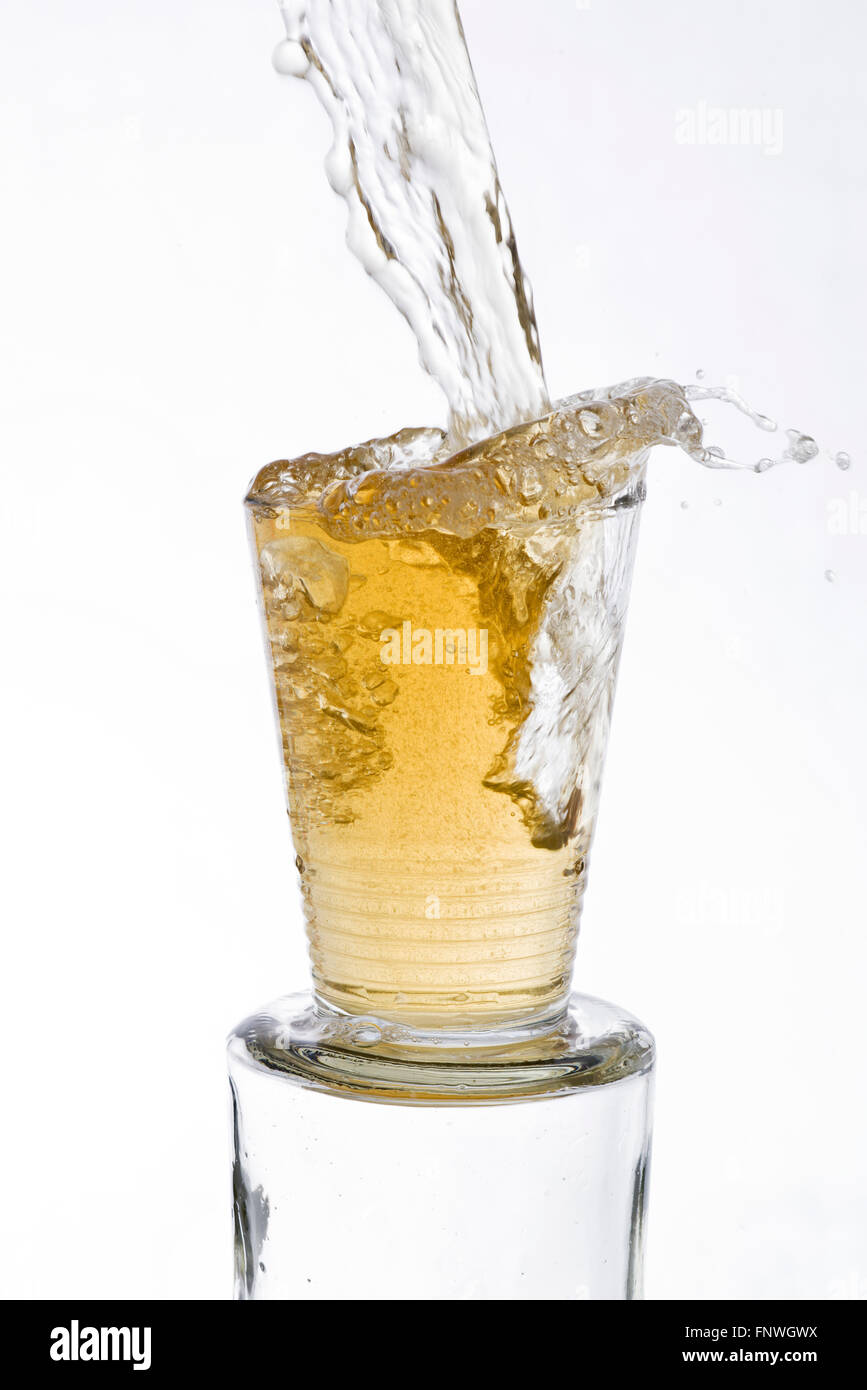 Water overflowing glass hi-res stock photography and images - Alamy