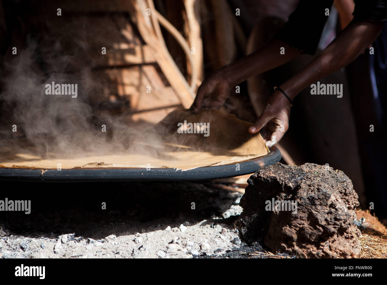 Injera ethiopia hi-res stock photography and images - Alamy