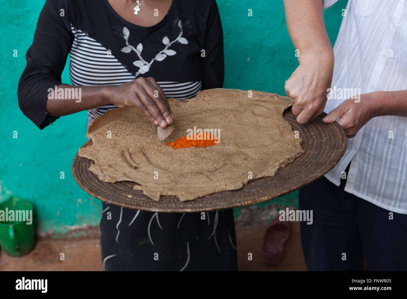 Cook injera bread hi-res stock photography and images - Alamy