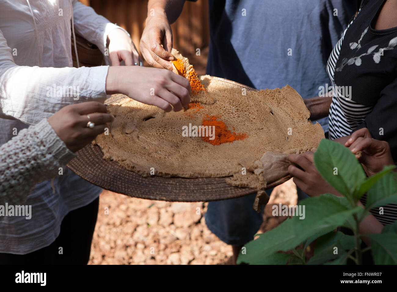 Cook injera bread hi-res stock photography and images - Alamy