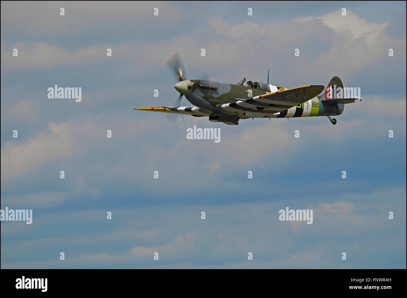 Ww2 spitfire hi-res stock photography and images - Alamy