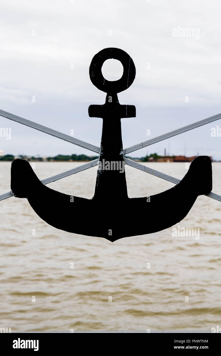 Metal anchor hi-res stock photography and images - Alamy