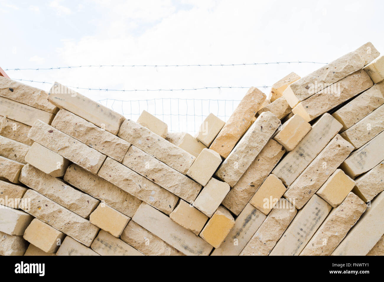 Facing bricks hi-res stock photography and images - Alamy