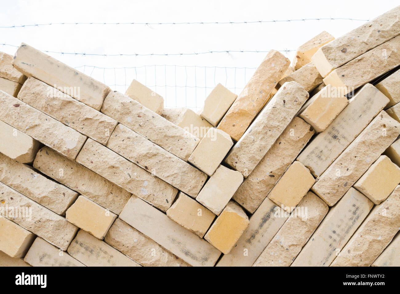 Facing bricks hi-res stock photography and images - Alamy