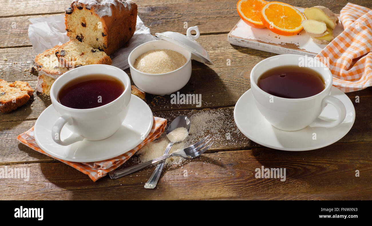 Two cups of tea hi-res stock photography and images - Alamy