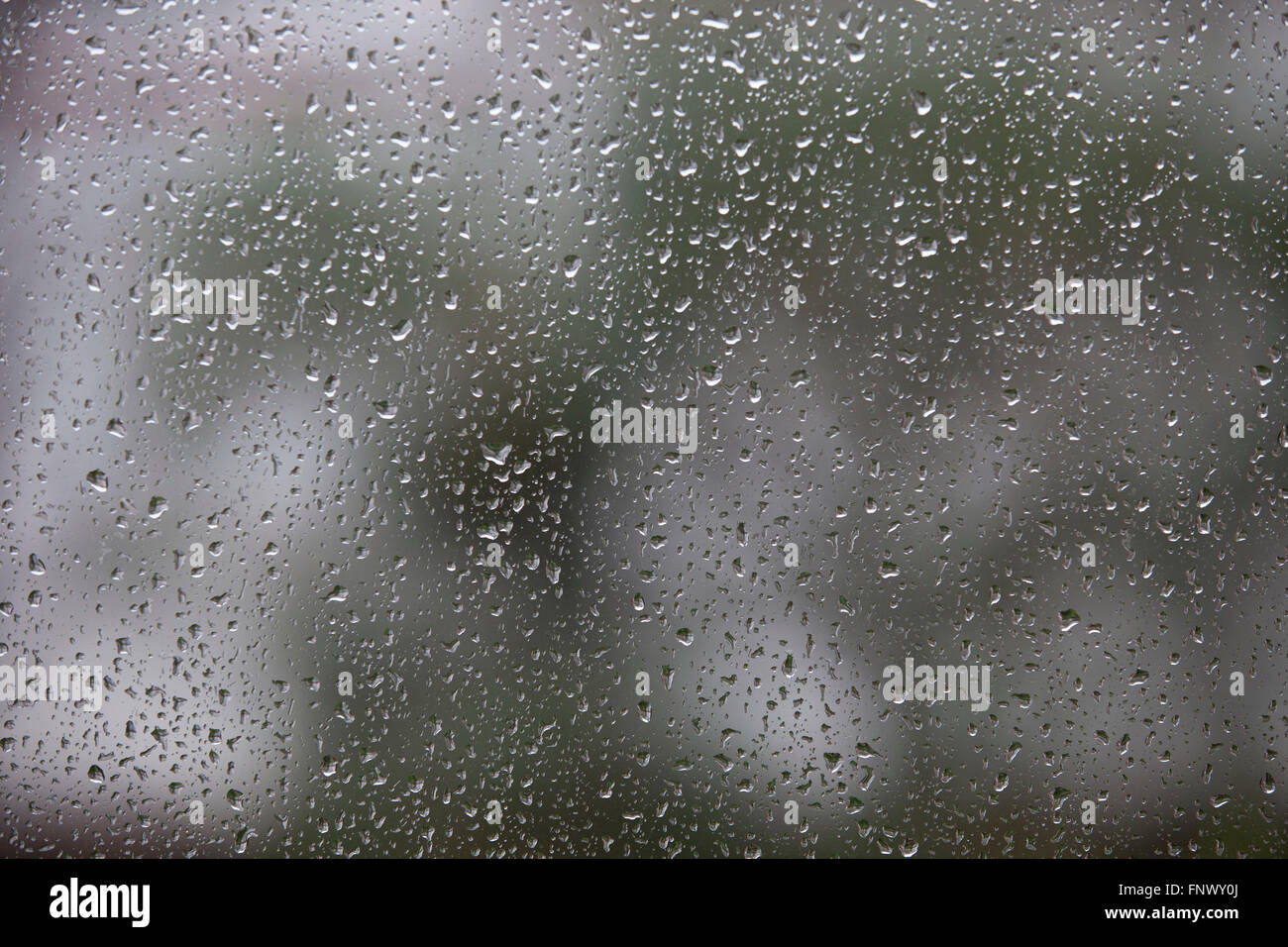Raindrops window london hi-res stock photography and images - Alamy
